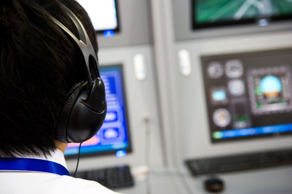 Air Traffic Controller Training - The Aeronautical Institute